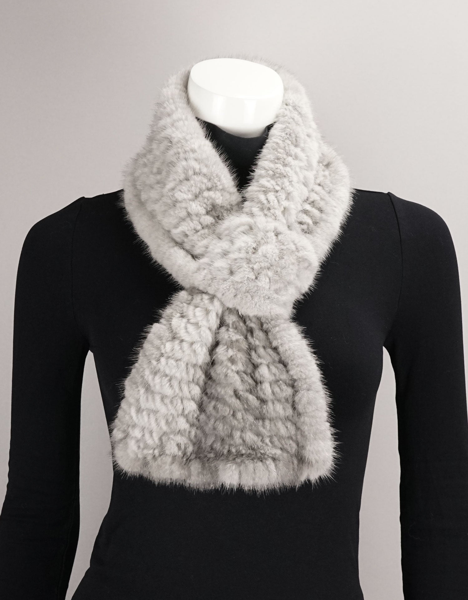 Cable Mink Scarf with Loop - Soft Grey - Snowflake